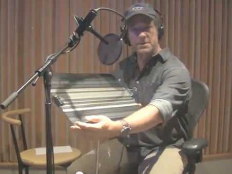 Mike Rowe teaches voice-over (and a musical bonus) - CBS News