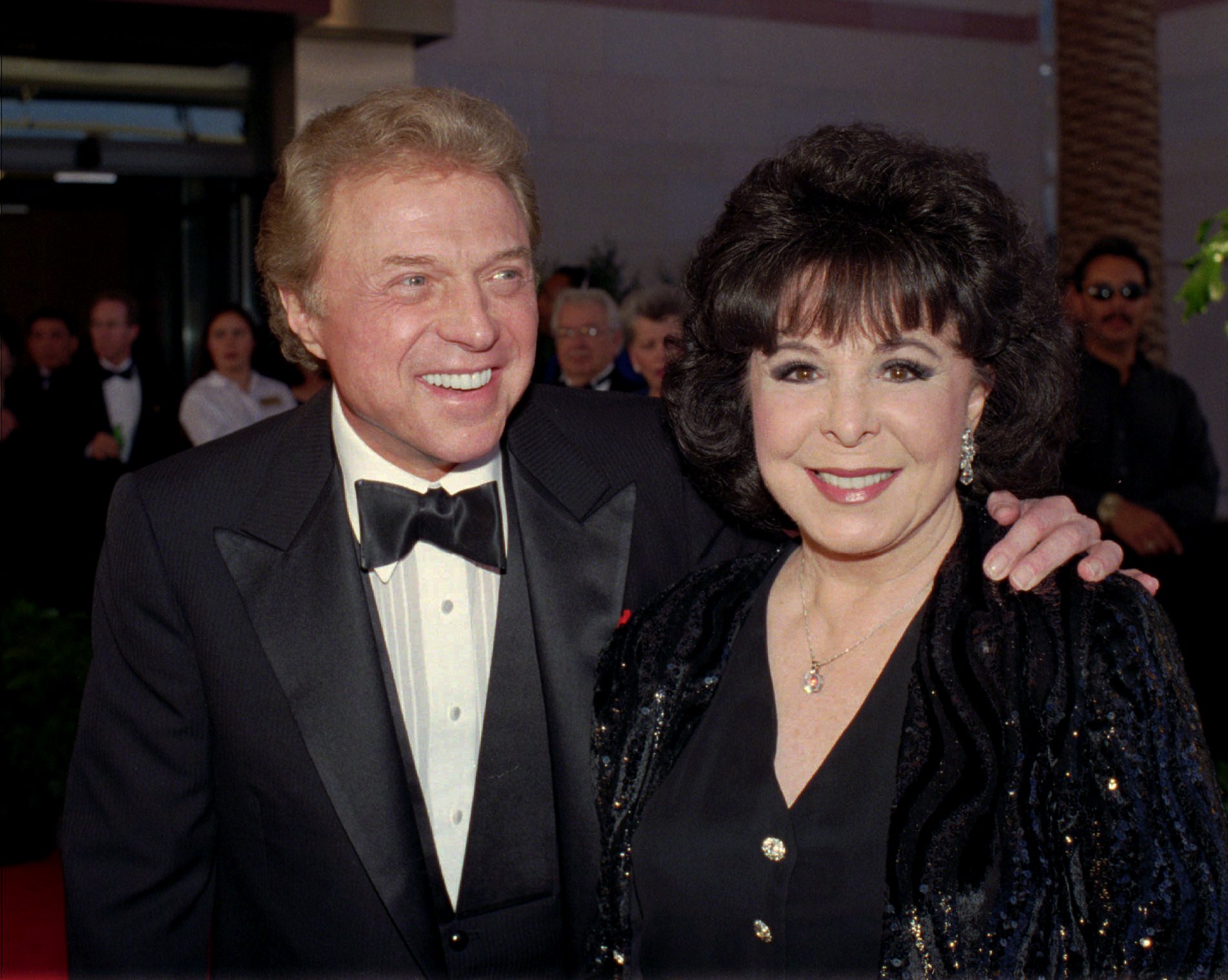 Singer Eydie Gorme Dies At 84 Cbs News