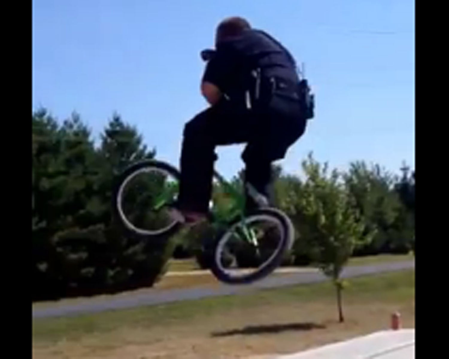 Minn. cop is a BMXer who can land a 360 - CBS News