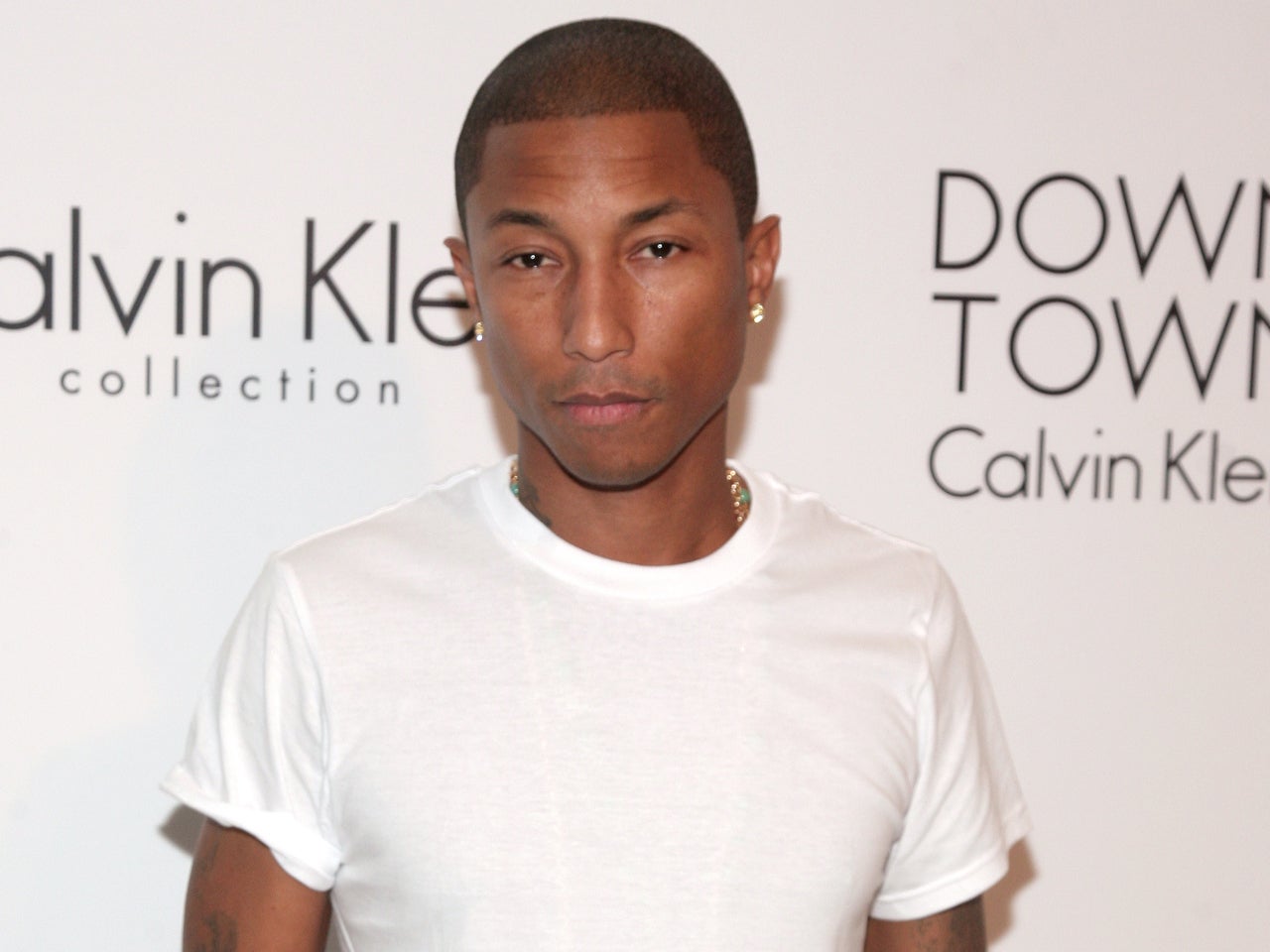 Pharrell talks about battle over "Blurred Lines" - CBS News