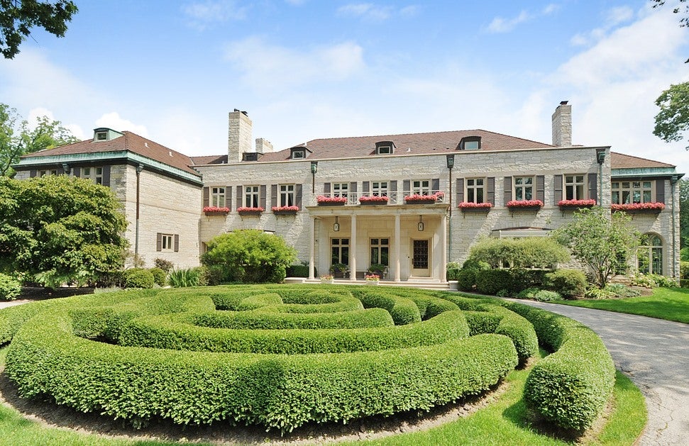Richest Americans' homes nearly back to highs - CBS News