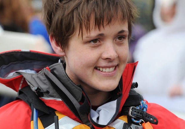 Sarah Outen of Britain becomes first woman to row solo across North ...