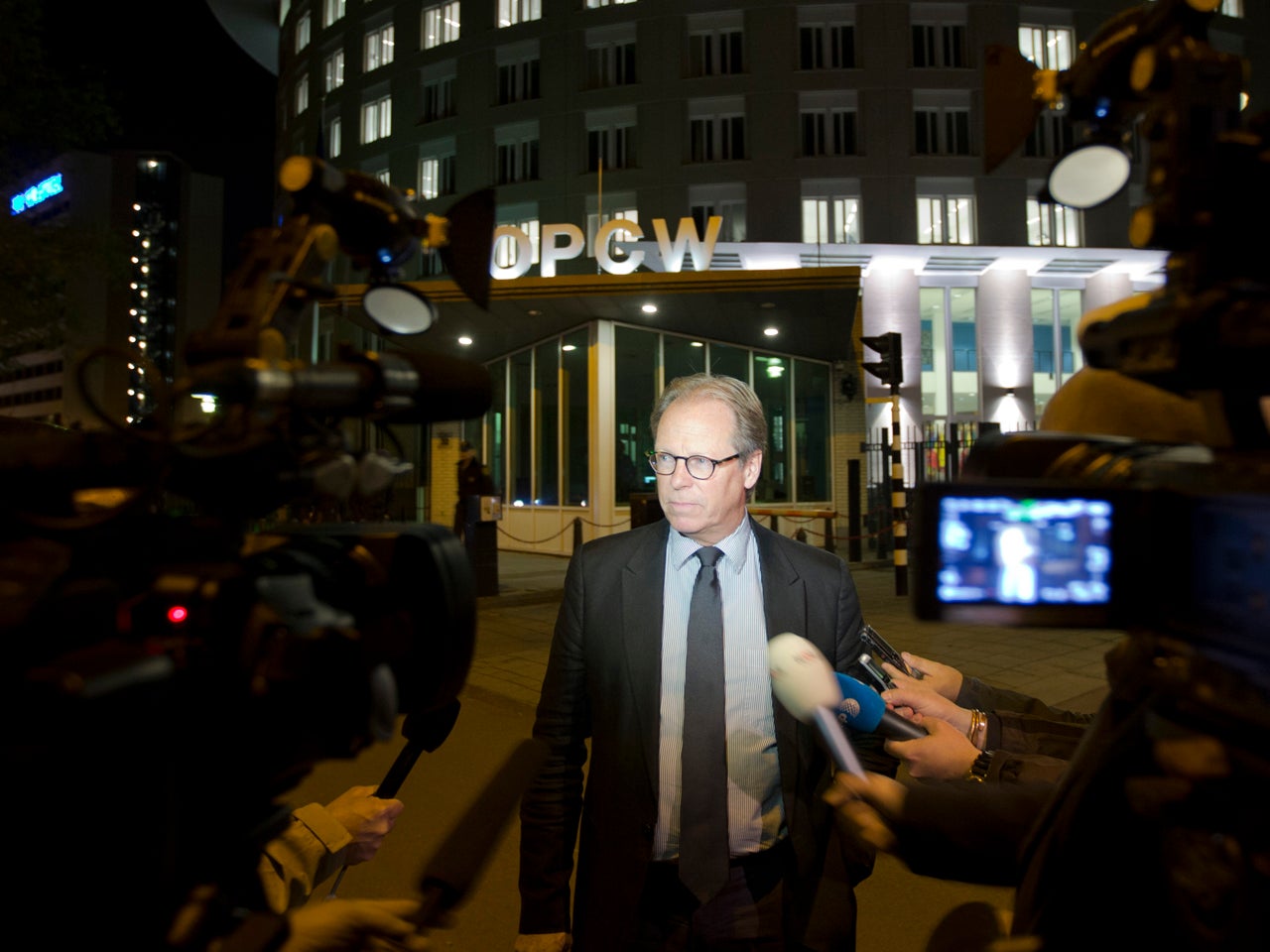 OPCW inspectors plan to smash Syria chemical weapons-making ability by ...