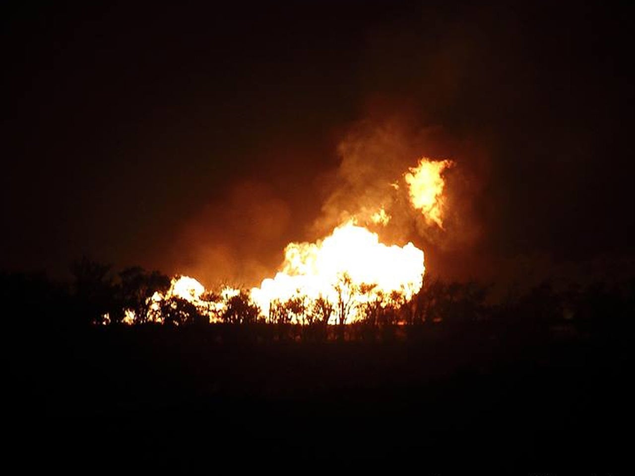 Okla. pipeline blast sparks huge blaze, spurs evacuations - CBS News
