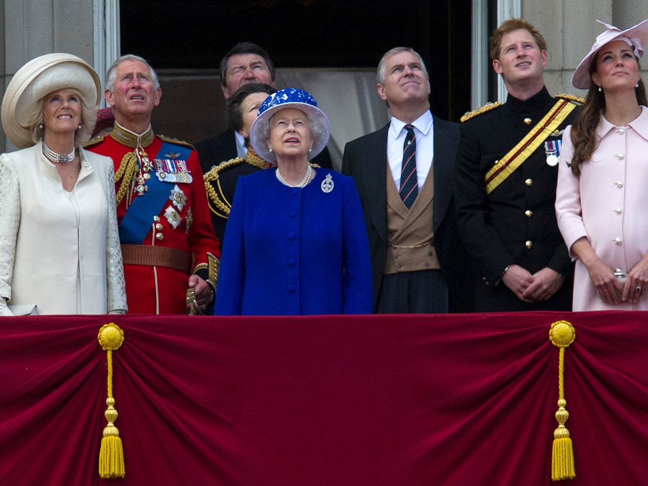 Is the British monarchy a bad business? - CBS News