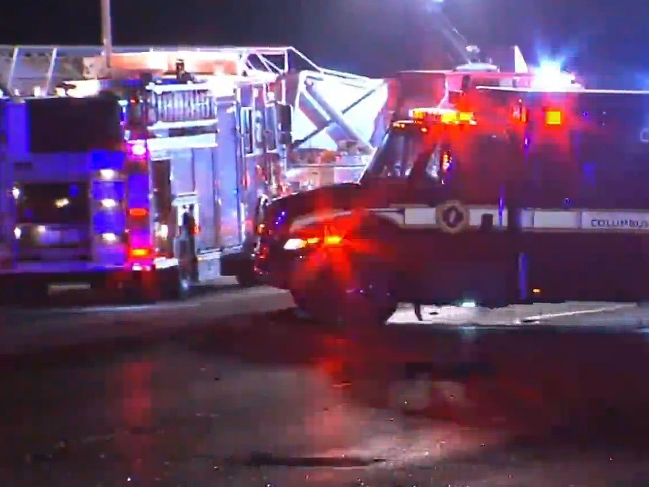 6 killed, officer hurt in crash near Ohio capital - CBS News