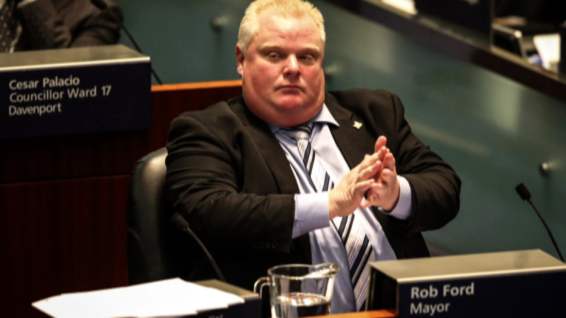 Toronto Mayor Rob Ford defends himself against crack-smoking ...