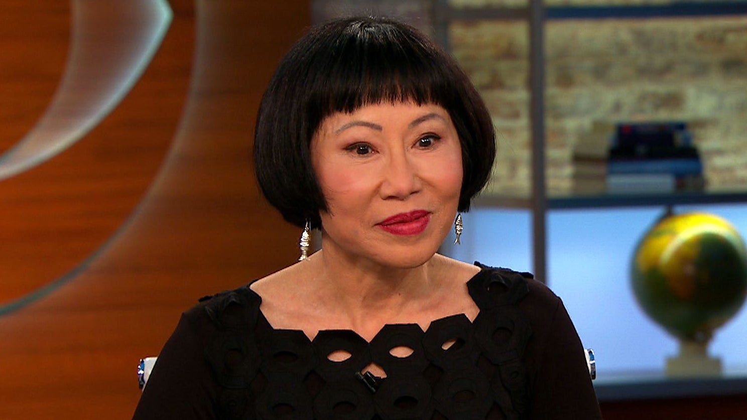 Amy Tan takes on lives of high-class courtesans in "The Valley of ...