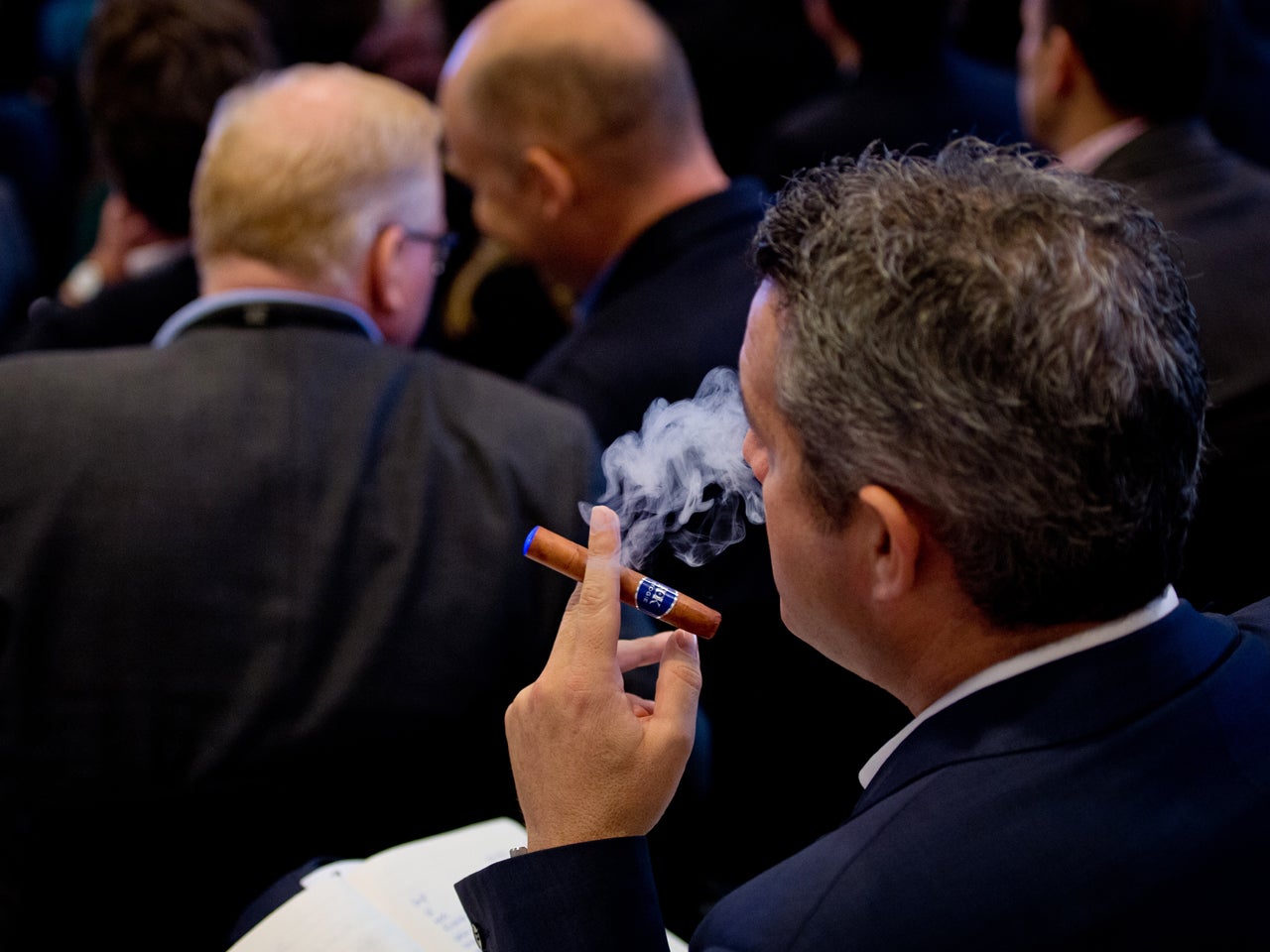 NYC considering adding e-cigarettes to indoor smoking ban - CBS News