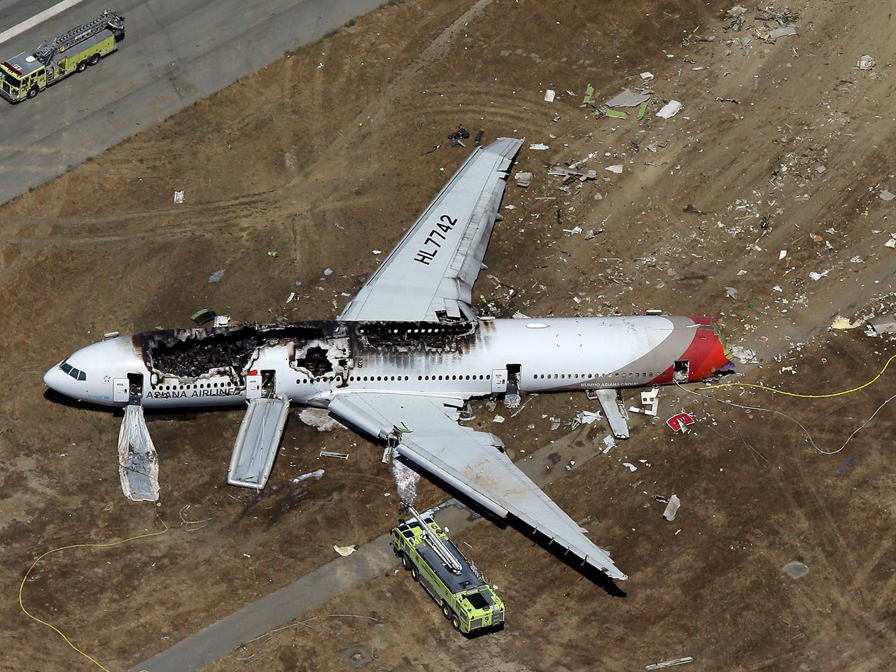 Ntsb Asiana Crash Pilot “very Concerned” About Visual Landing Cbs News