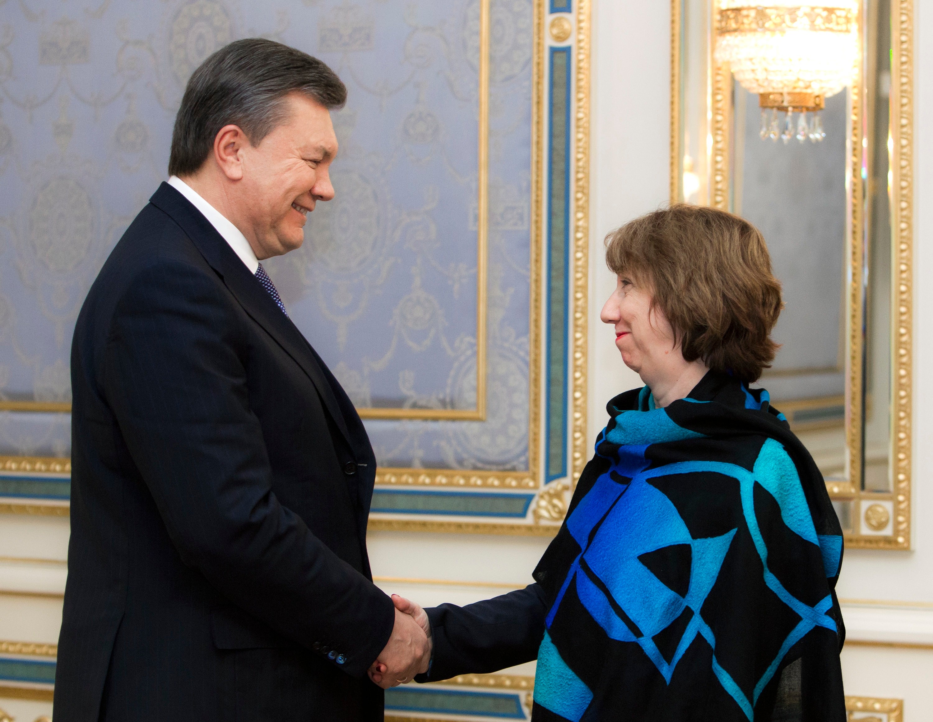 Ukraine president Yanukovych “intends to sign” EU trade pact, EU envoy ...