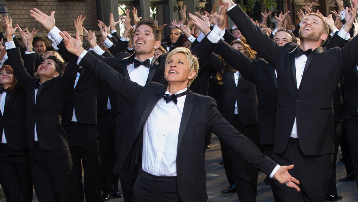 Ellen DeGeneres busts a move in Oscars trailer - CBS News