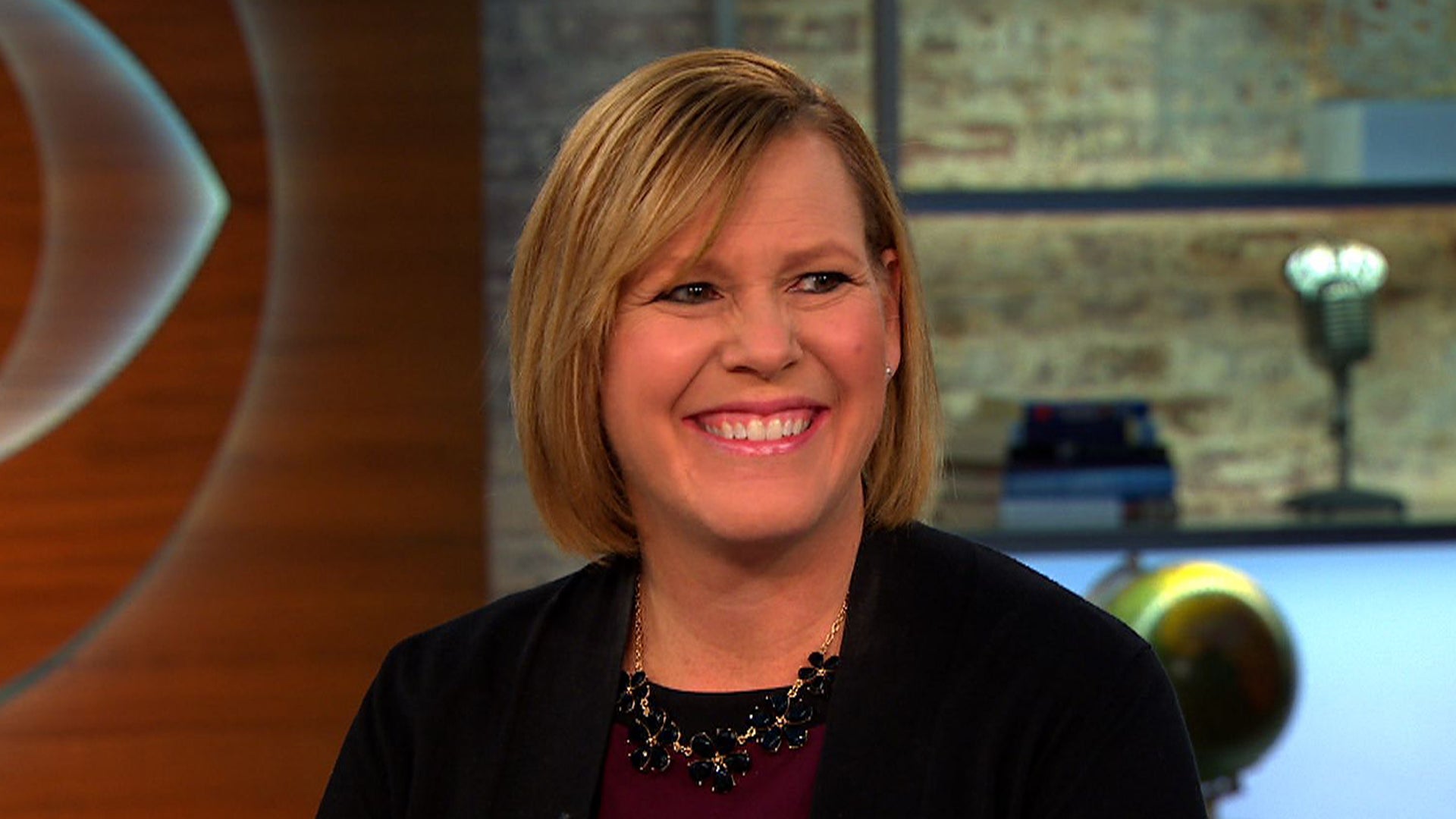 Nutrisystem CEO Dawn Zier: Dieting "can't be about deprivation" - CBS News