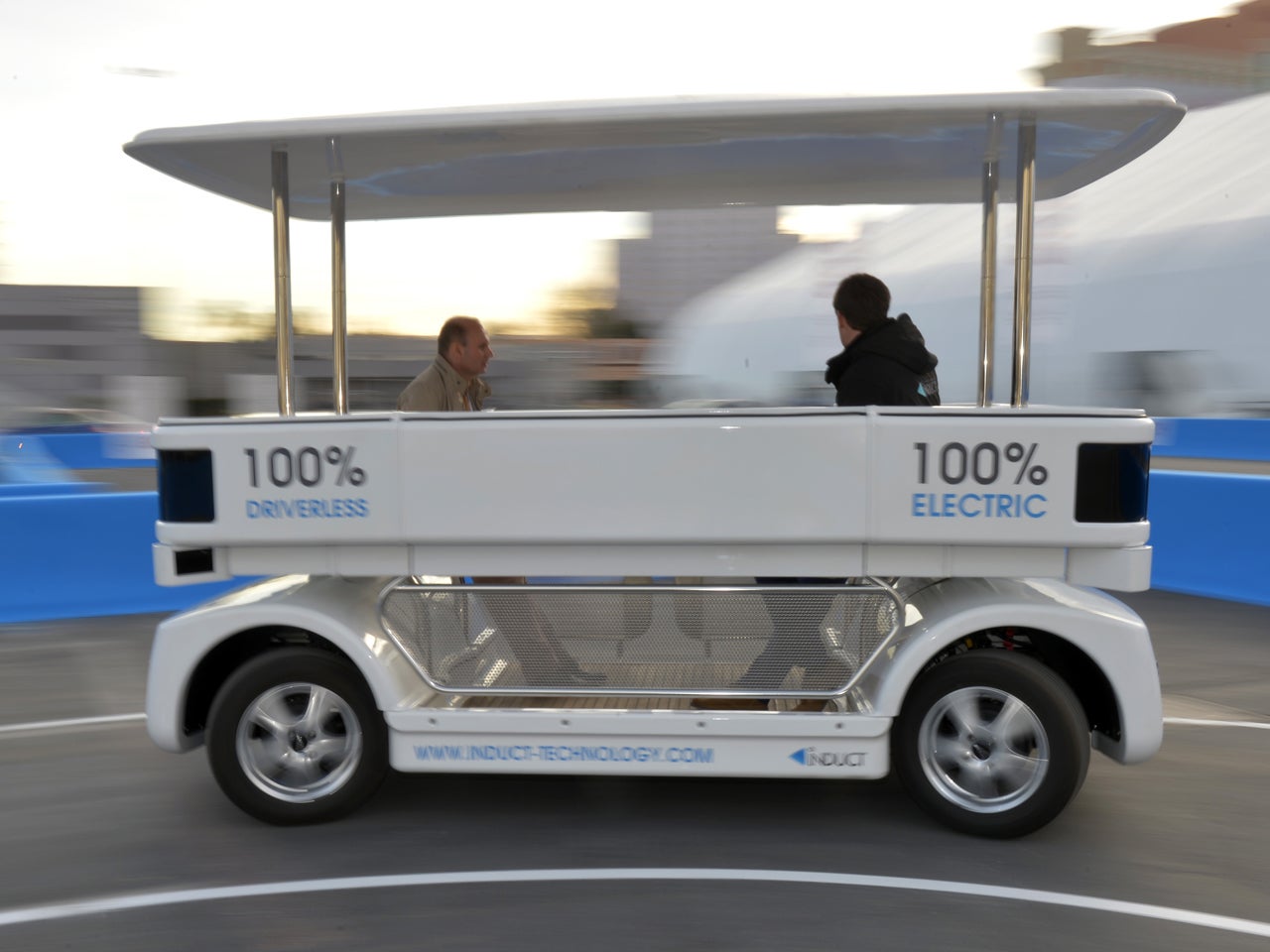 French company unveils driverless shuttle at CES - CBS News