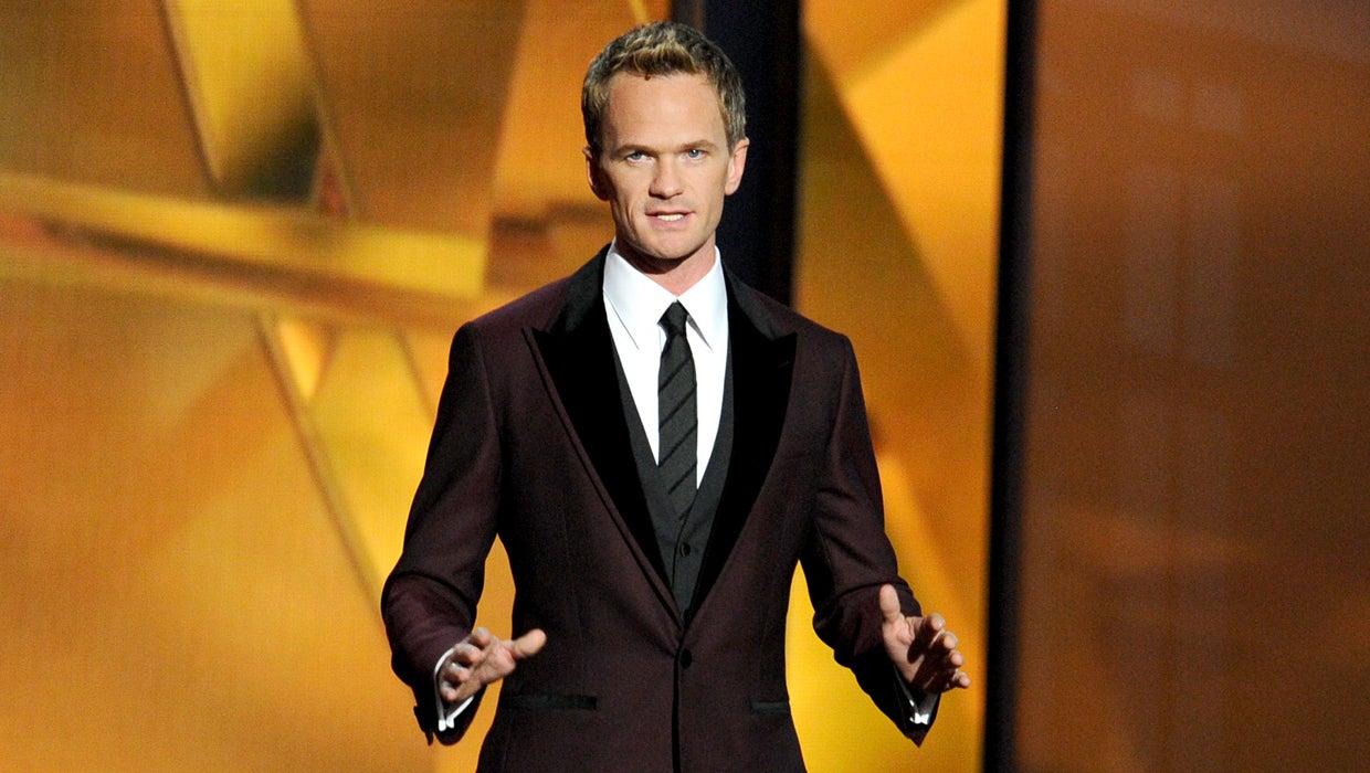 Neil Patrick Harris earns Hasty Pudding man of the year award - CBS News