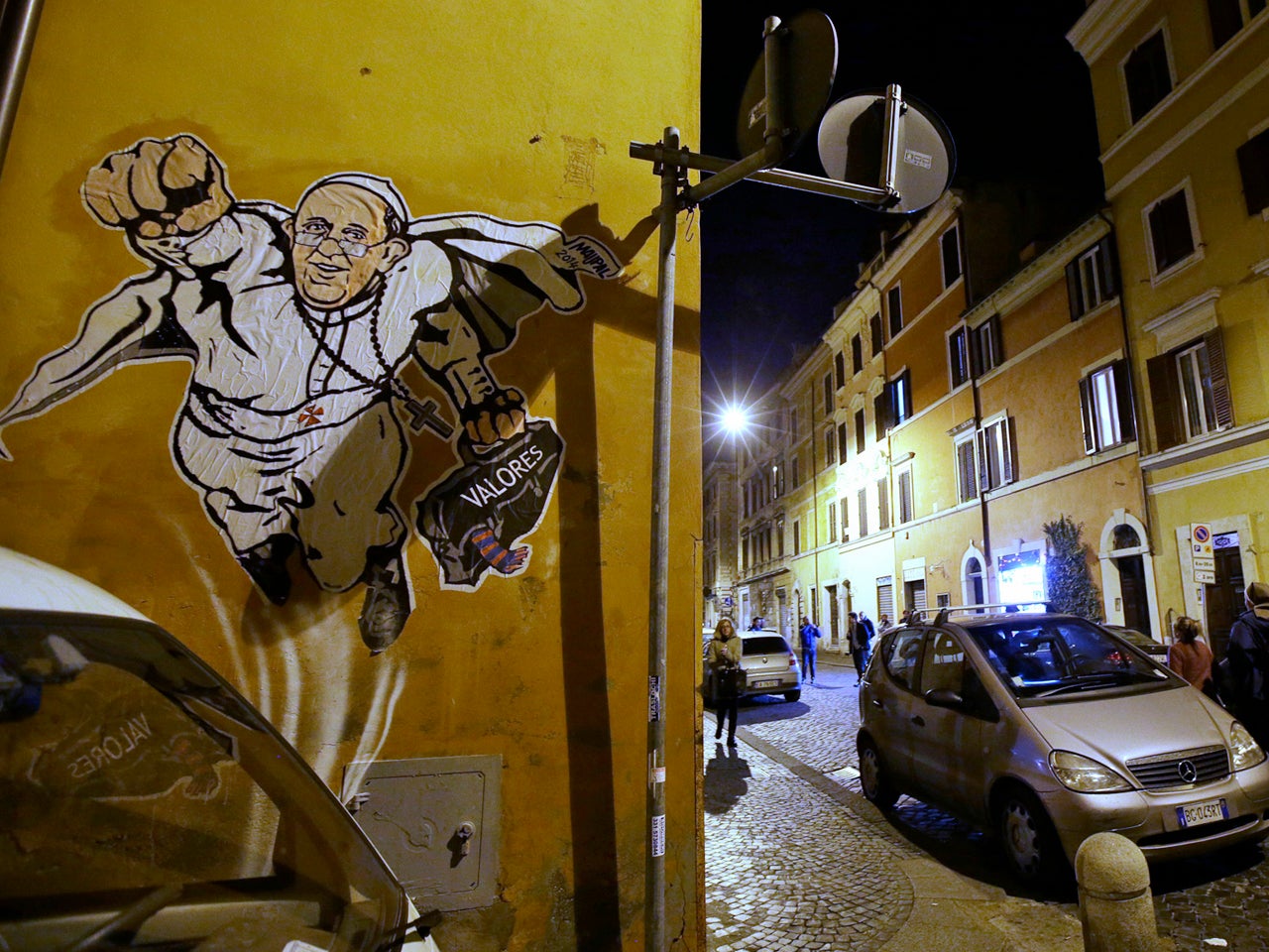 "SuperPope" Francis continues charming the masses - CBS News