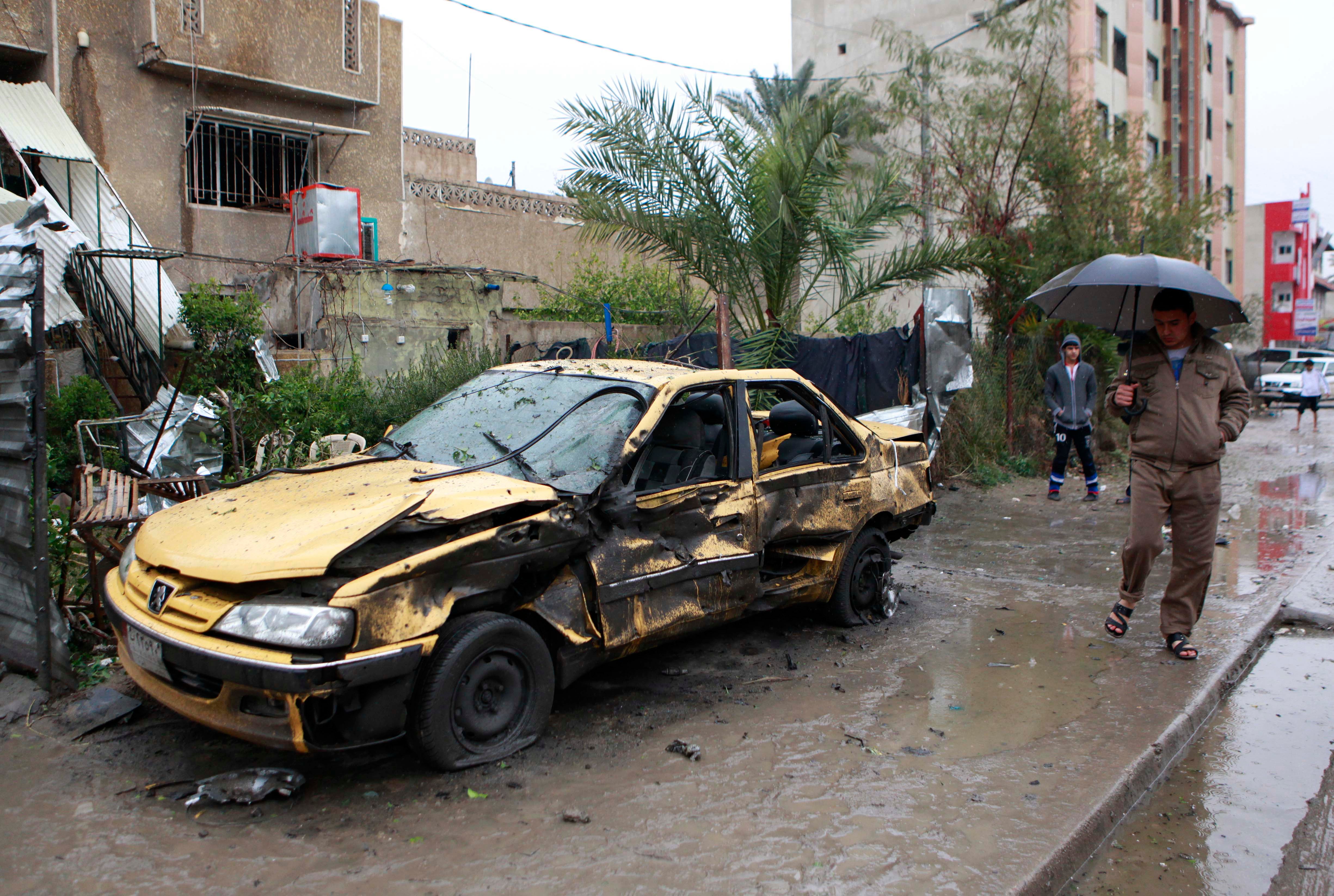 Iraq car bombs cause carnage around Baghdad - CBS News