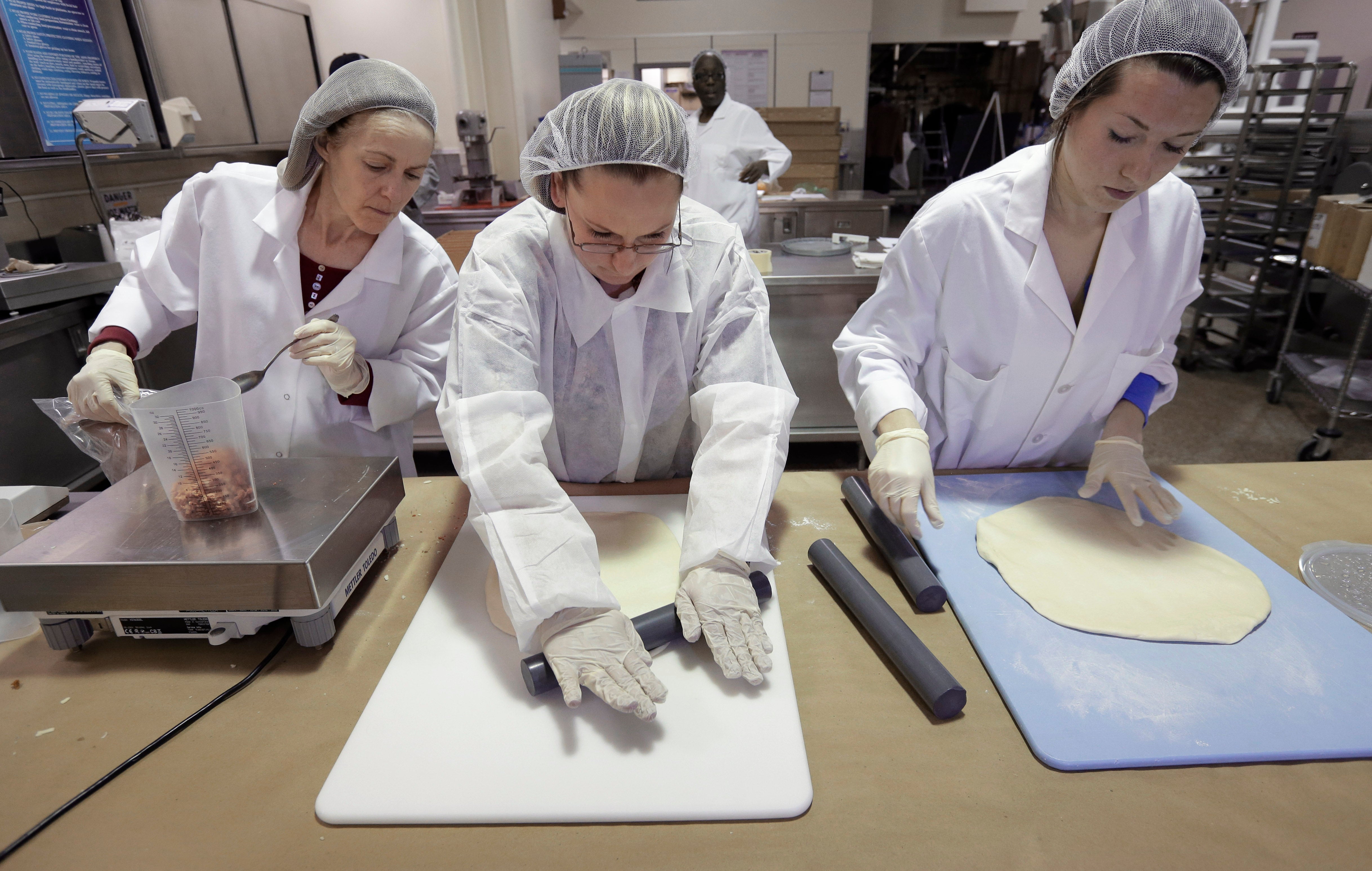 Military targets holy grail: Pizza that lasts 3 years - CBS News