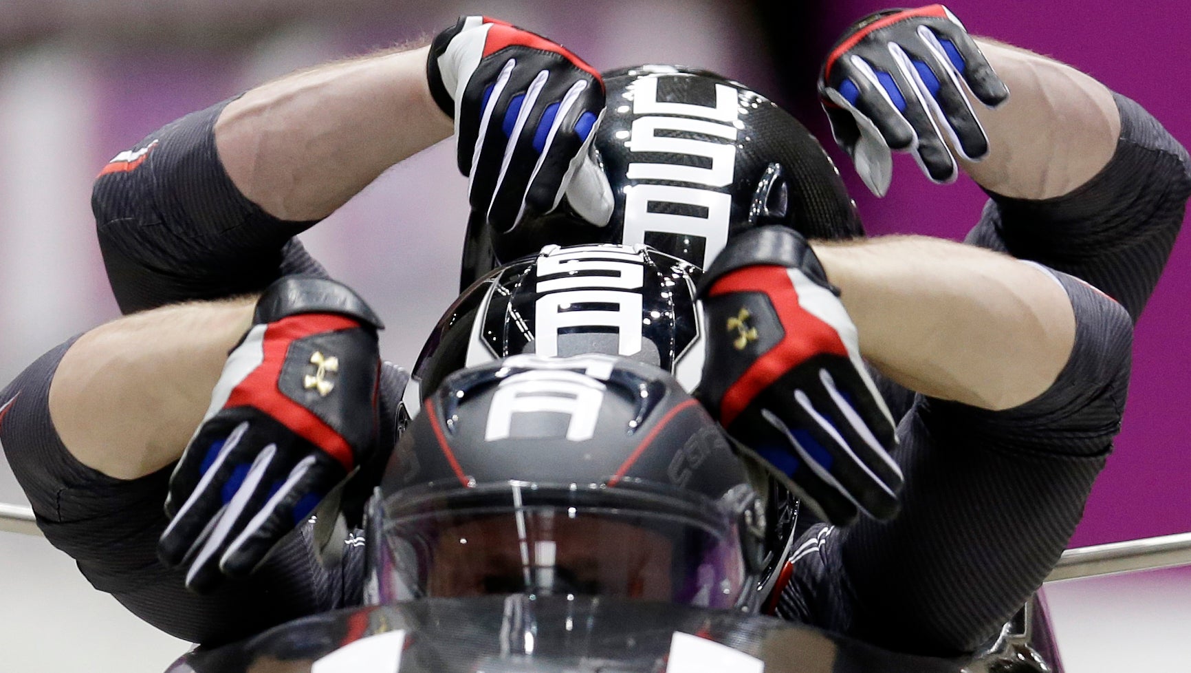 Winter Olympics 2014: Steven Holcomb in the hunt for bobsled gold - CBS ...