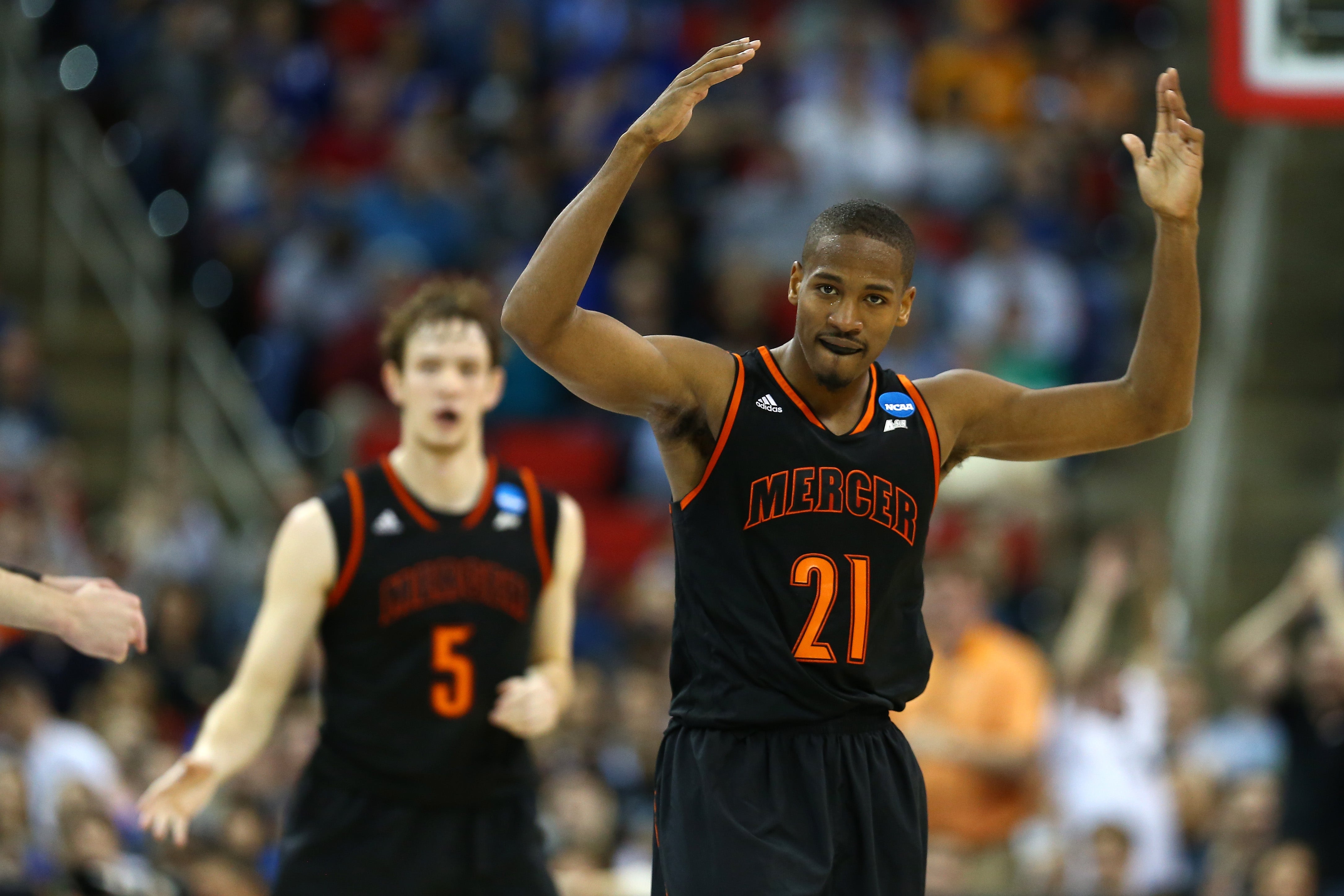 Mercer shocks Duke 78-71 in NCAA tournament opener - CBS News