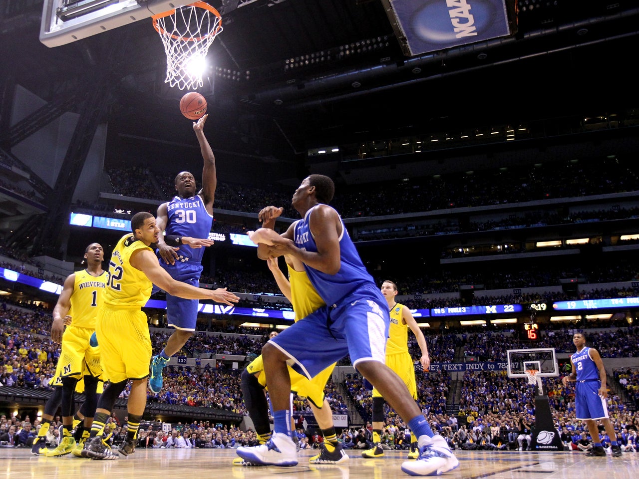 NCAA March Madness: Kentucky pulls off last-second win over Michigan ...