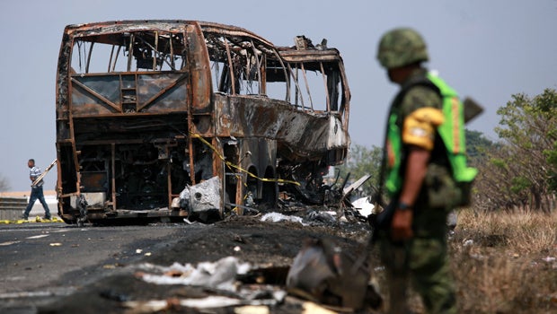 Dozens reported dead in Mexico bus crash - CBS News