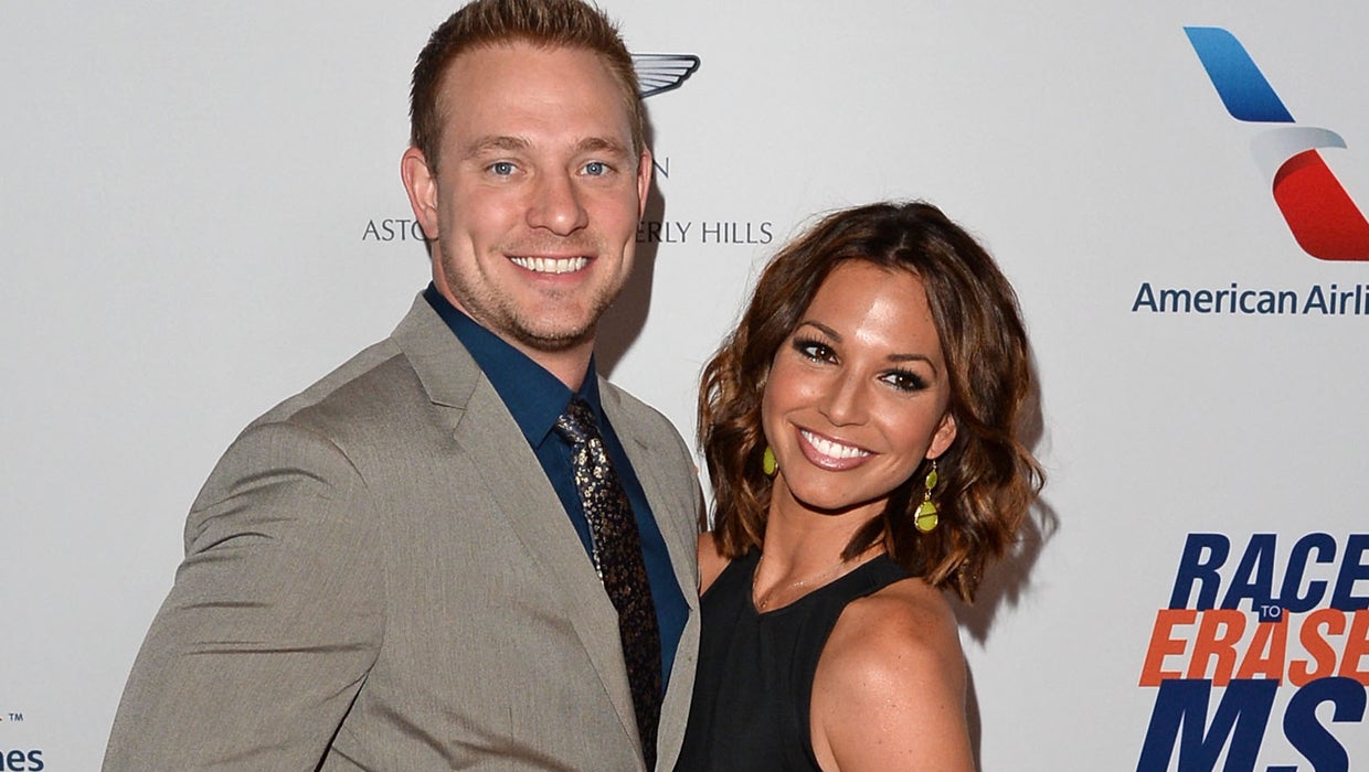Melissa Rycroft gives birth to a baby boy - CBS News