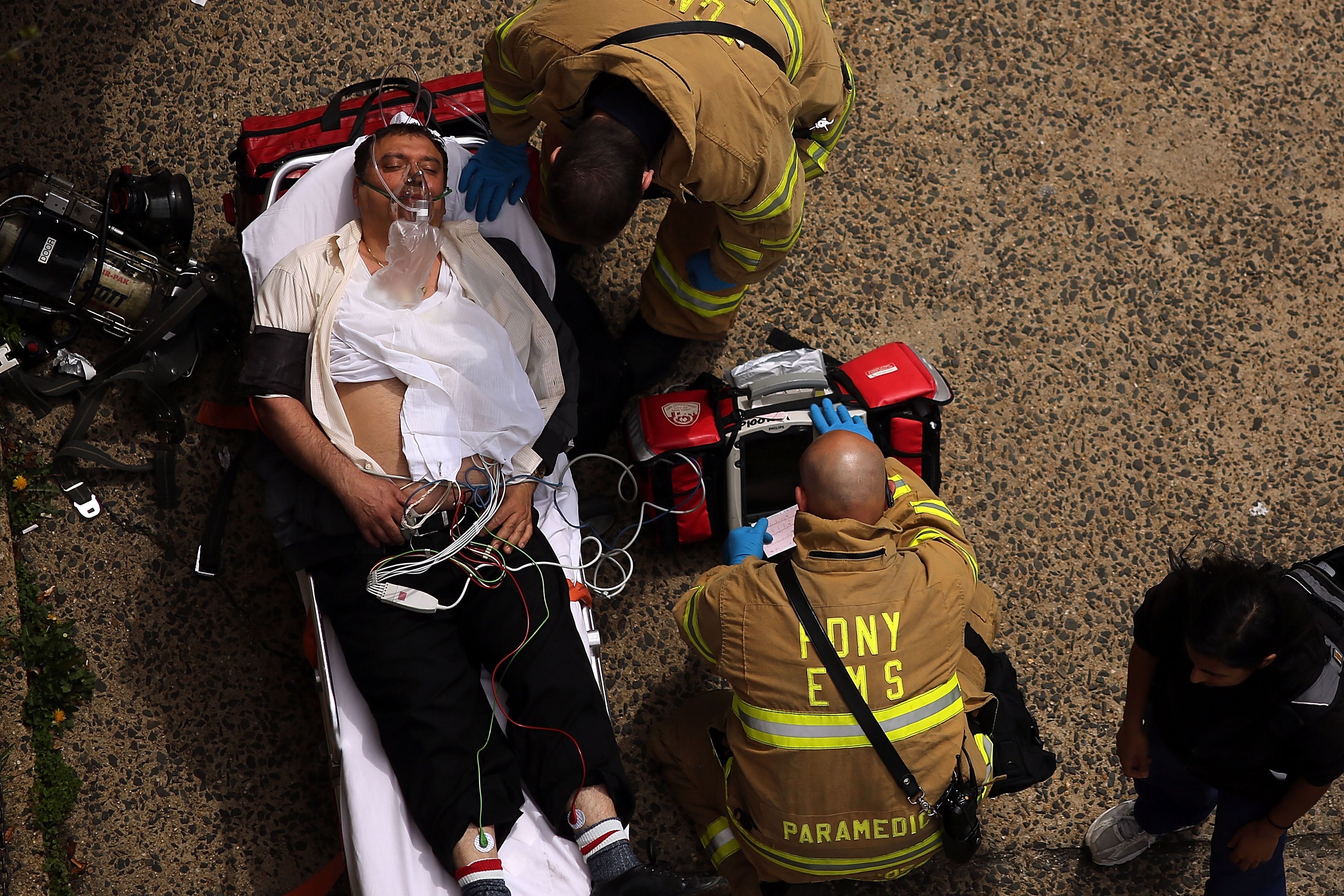 New York City subway derails, injuring 4 seriously - CBS News