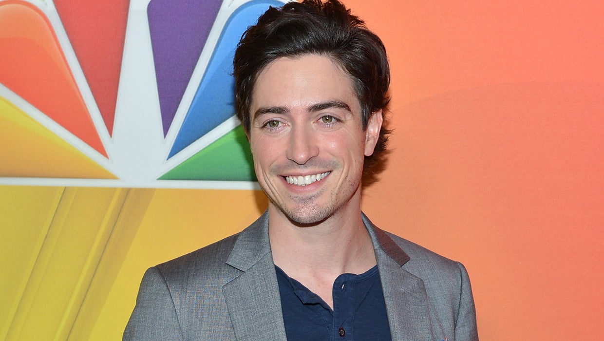 "Mad Men" actor Ben Feldman talks Ginsberg's breakdown - CBS News