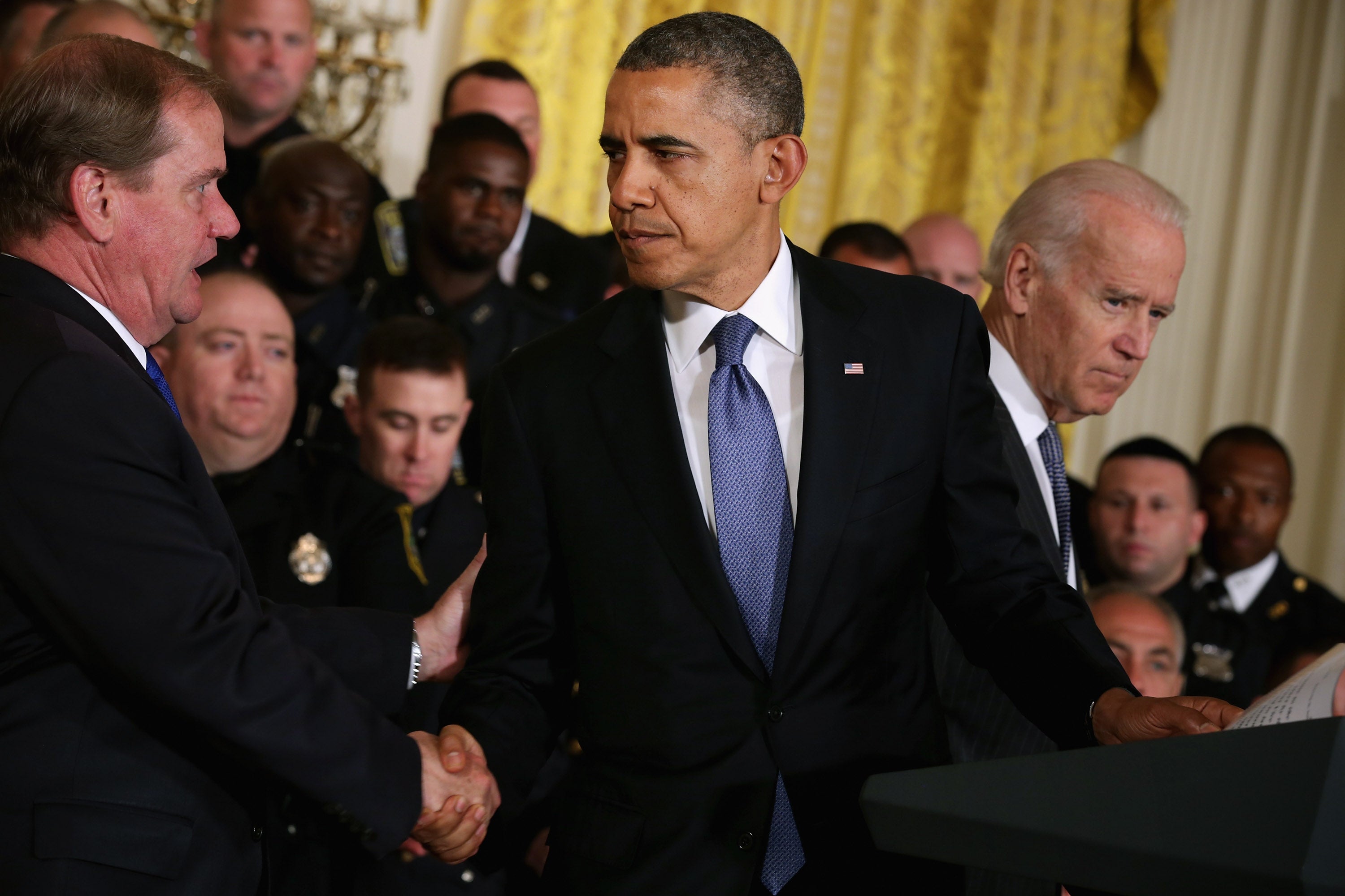 Obama honors 2014 “top cops” - CBS News