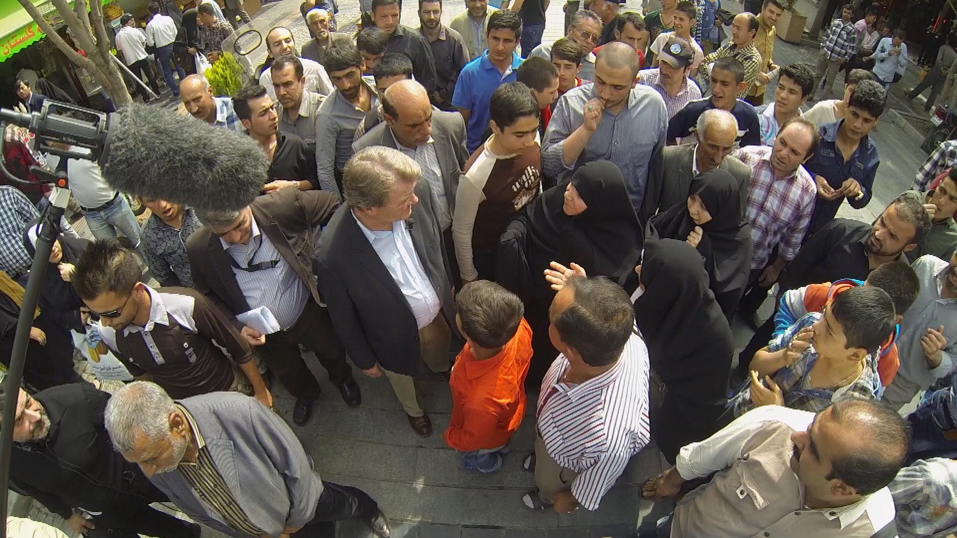 Producer's video-diary: 8 days in Tehran - CBS News