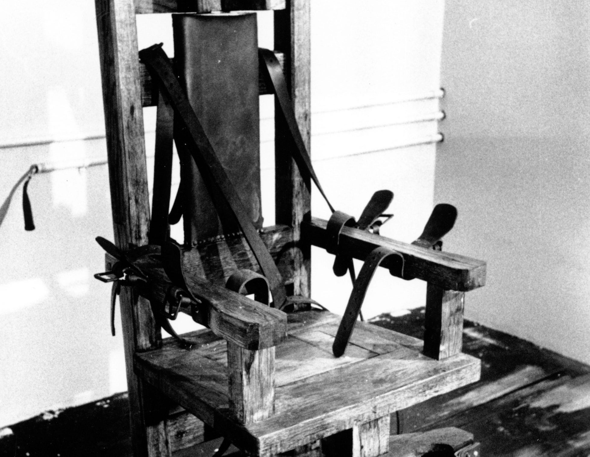 Tennessee clears way to bring back the electric chair - CBS News