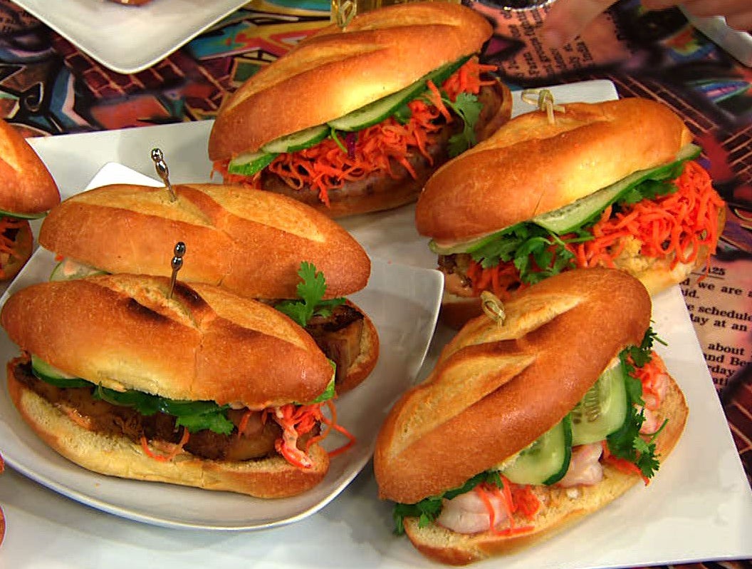 Chef Ben Daitz's coconut tiger shrimp num pang on THE Dish - CBS News