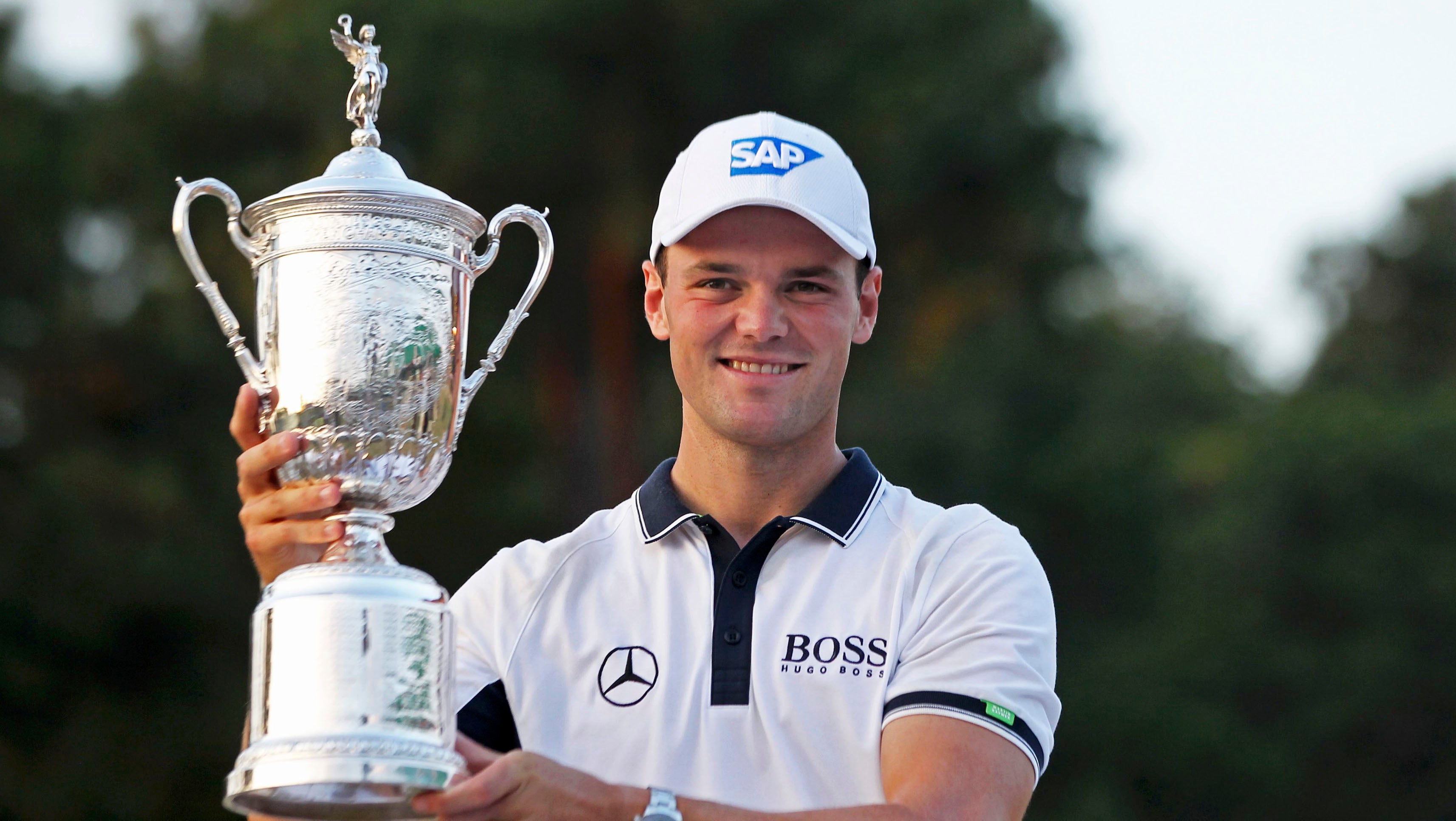 Martin Kaymer closes out wire-to-wire US Open win - CBS News