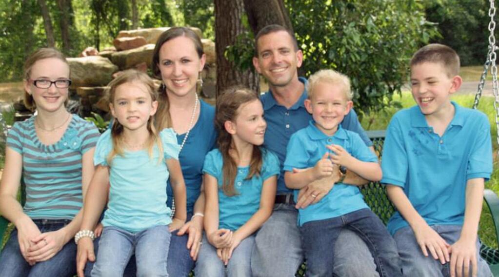 Girl who survived Texas family shooting is "hero," grandfather says ...