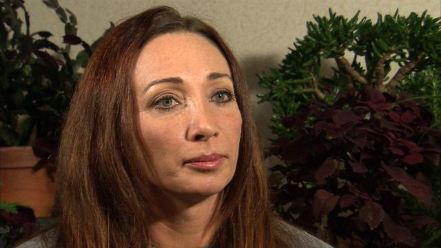 Amy Van Dyken-Rouen takes first steps since accident, posts on ...