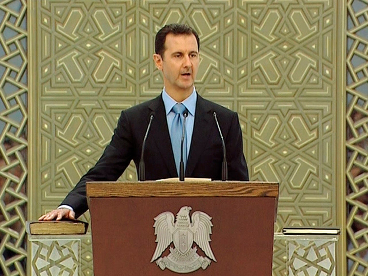 Defiant Bashar Assad sworn in for 3rd term as Syria's 40-month war ...