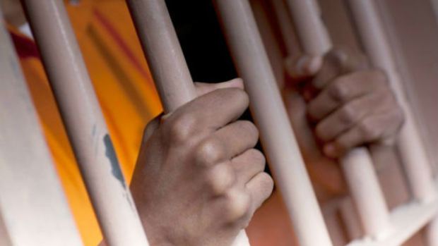 Black-and-white stripes are the new orange at Michigan jail - CBS News