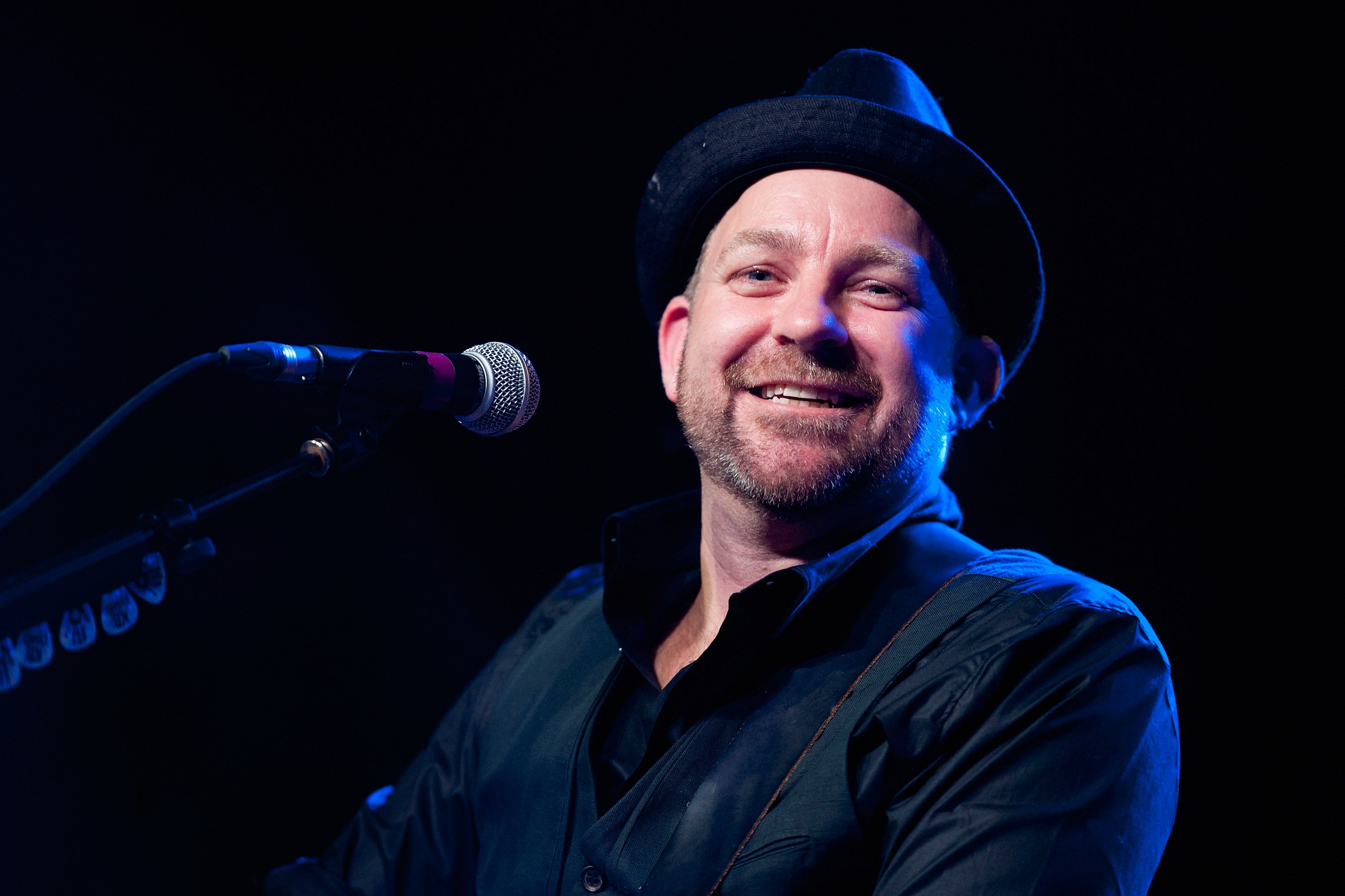 Kristian Bush on solo album, Sugarland's future - CBS News