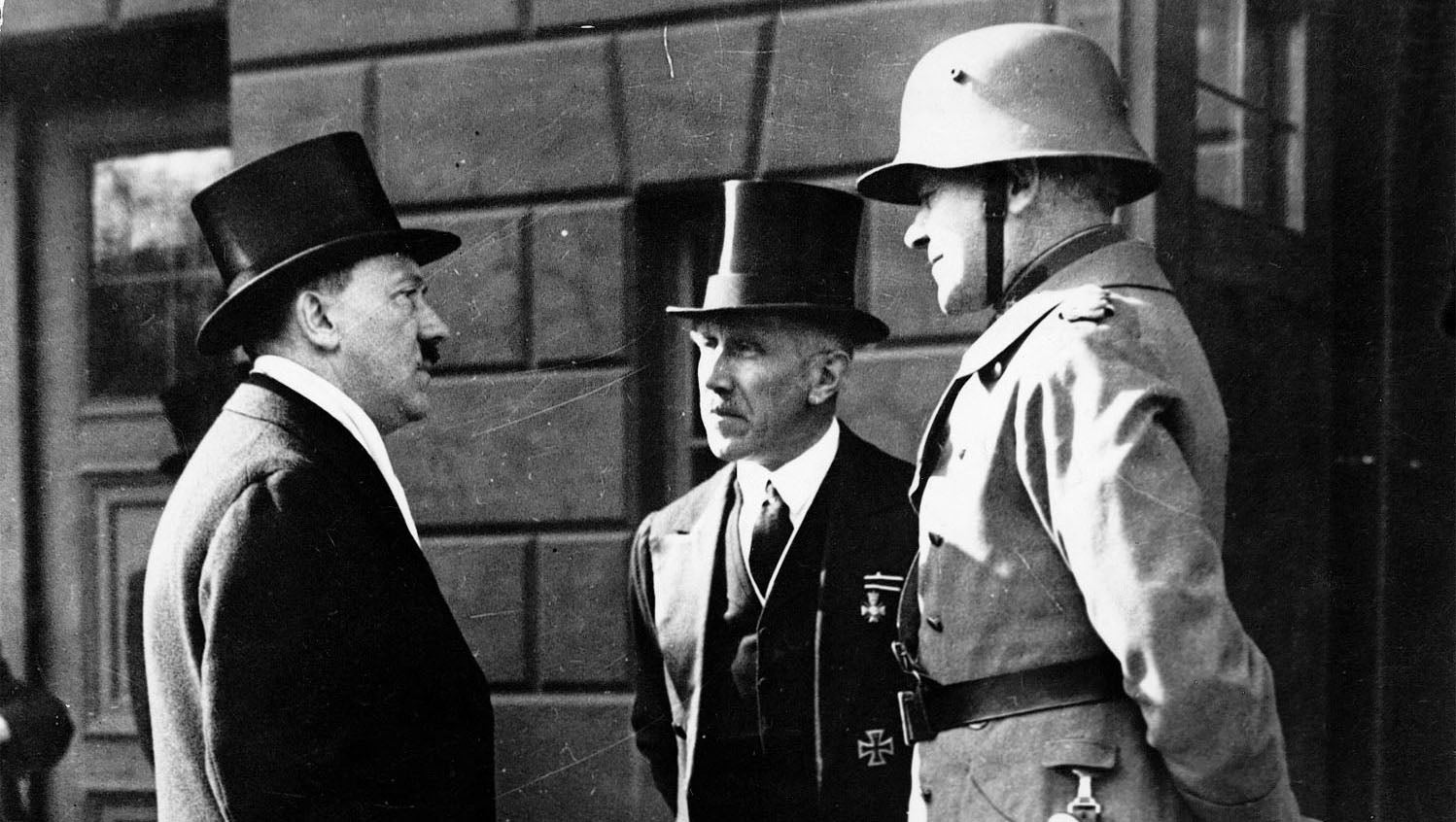 New York man who found Hitler's top hat dies at 88 - CBS News