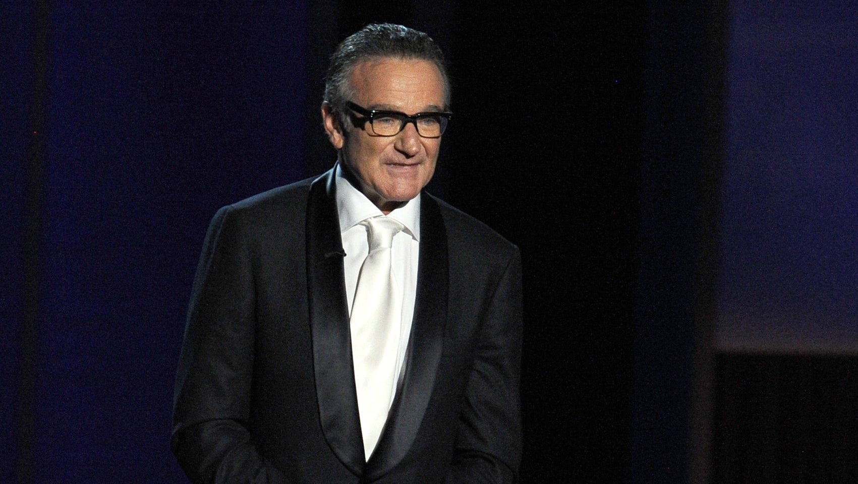 Robin Williams to receive "meaningful" tribute at Emmys - CBS News