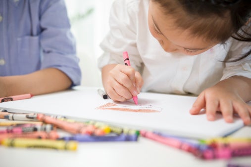 What kids' drawings say about their later intelligence - CBS News