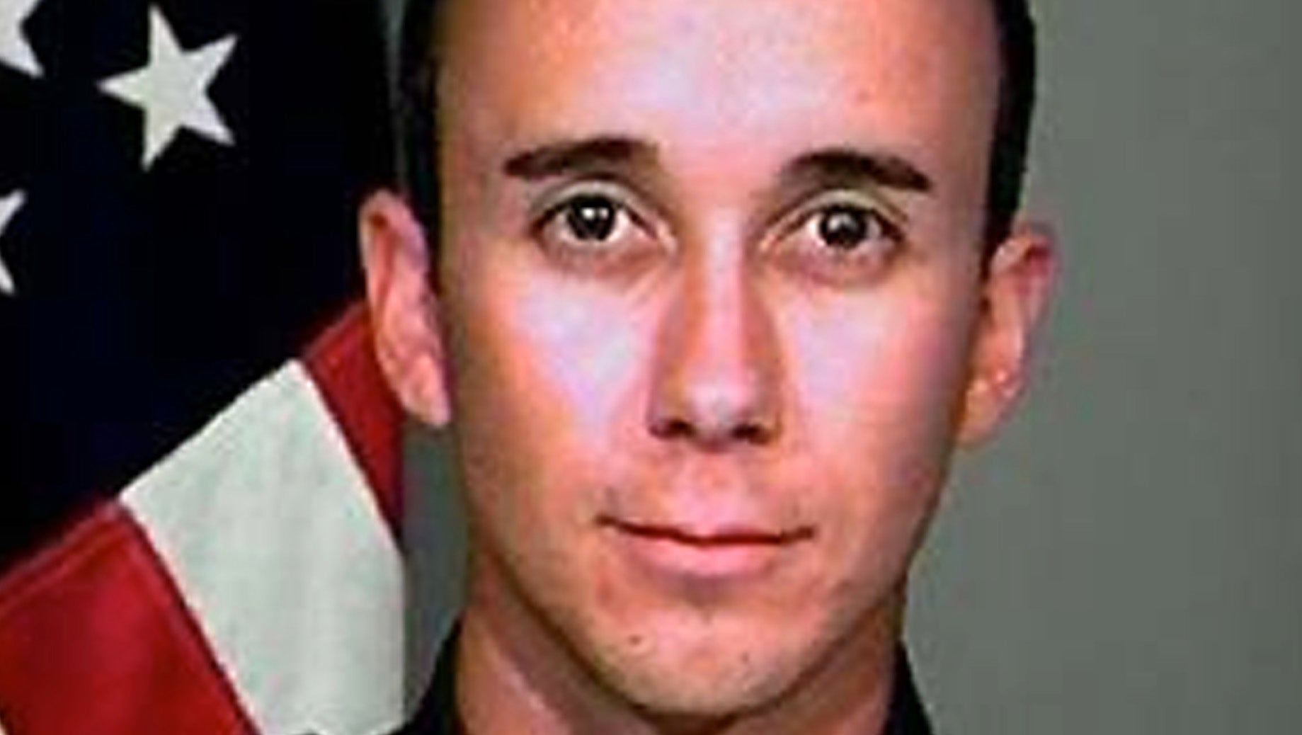 Officer critical in coma after California gunfight - CBS News