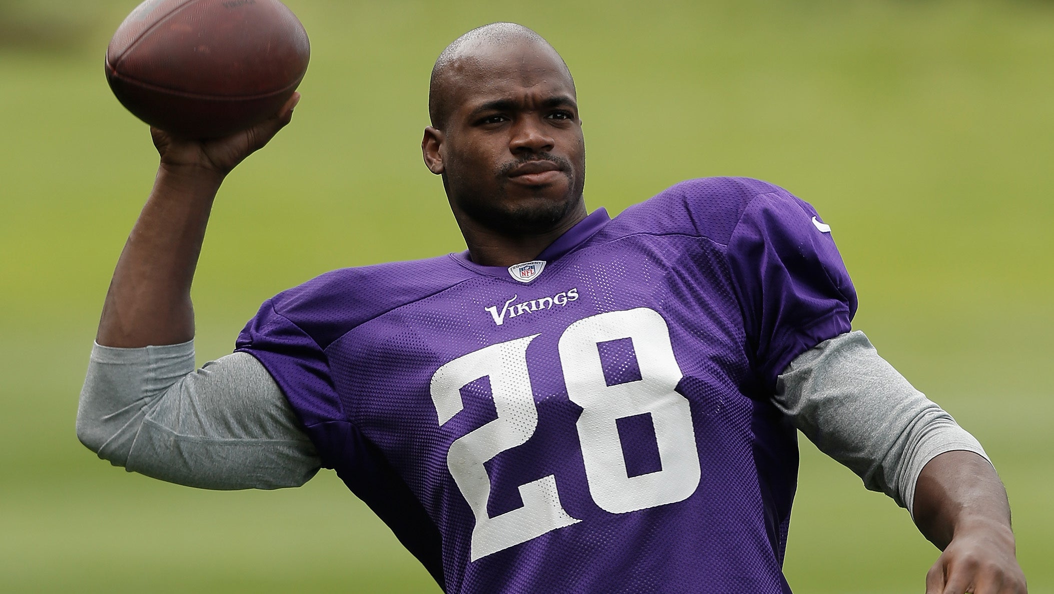 Anheuser-Busch turns up heat on NFL - CBS News