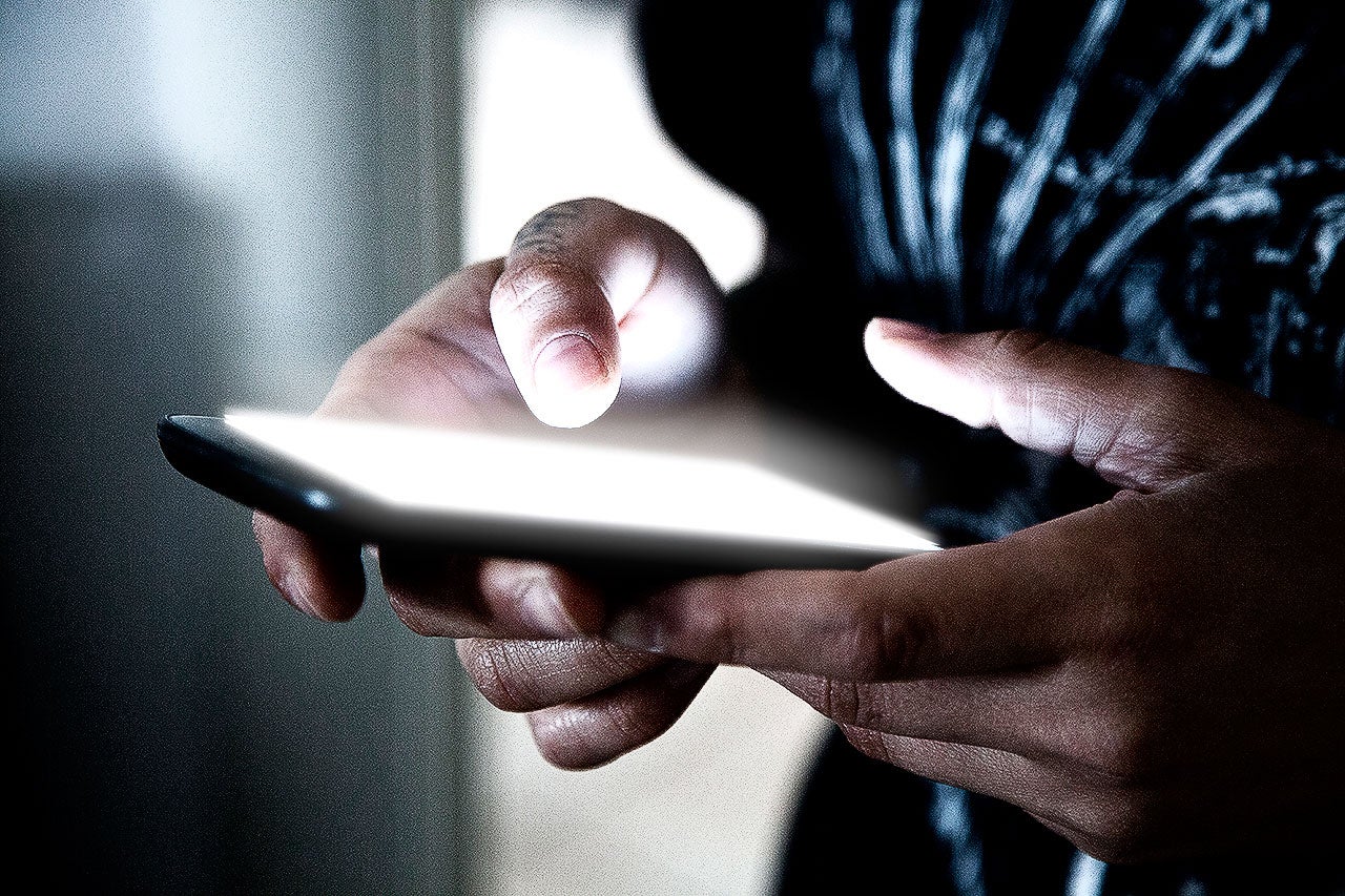 "Stalker apps" are legal, but maybe not for long - CBS News