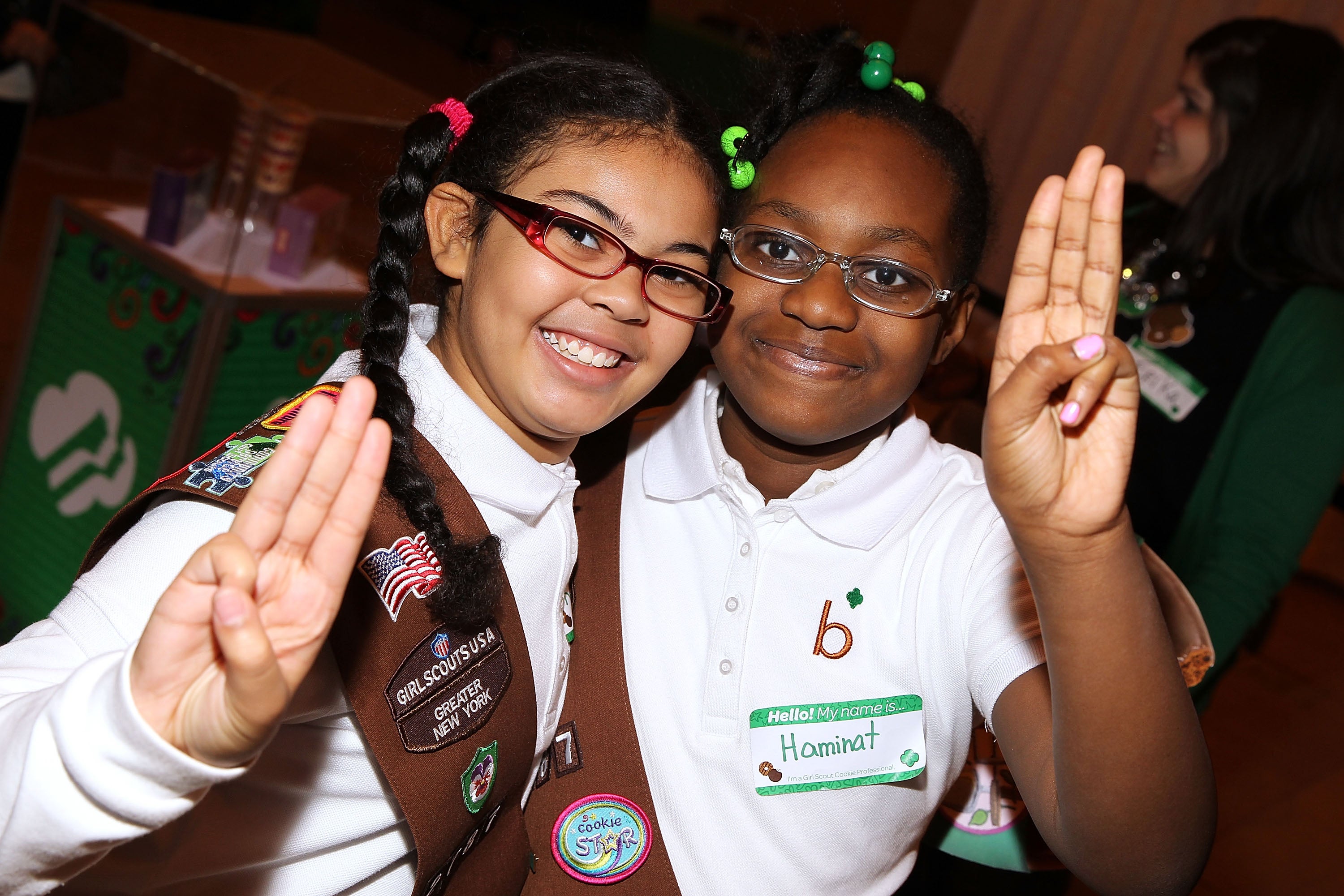 Girl Scouts membership drops sharply - CBS News