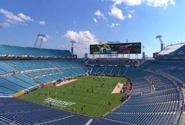 NFL teams redefine the in-stadium experience with pools and WiFi to ...