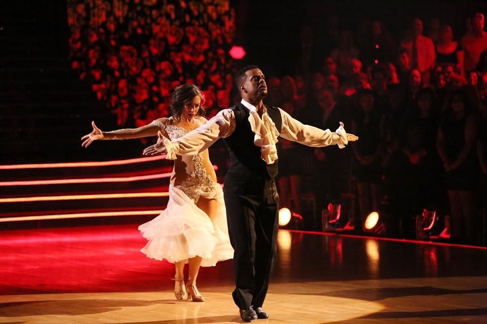 "DWTS" recap: Alfonso Ribeiro dominates the dance floor - CBS News