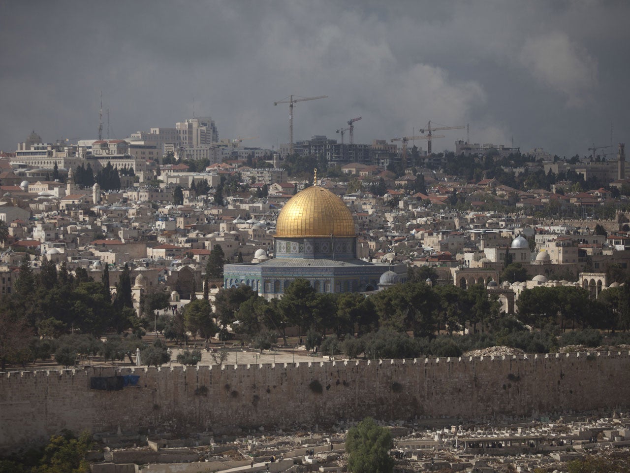 Jerusalem's holiest site for Jews and Muslims at center of new dispute ...