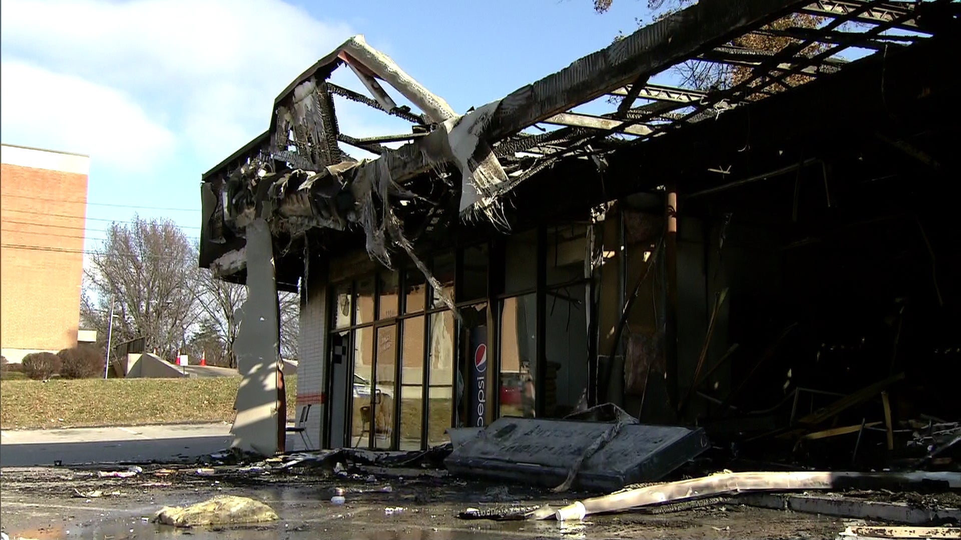 Small businesses bear brunt of Ferguson mayhem - CBS News
